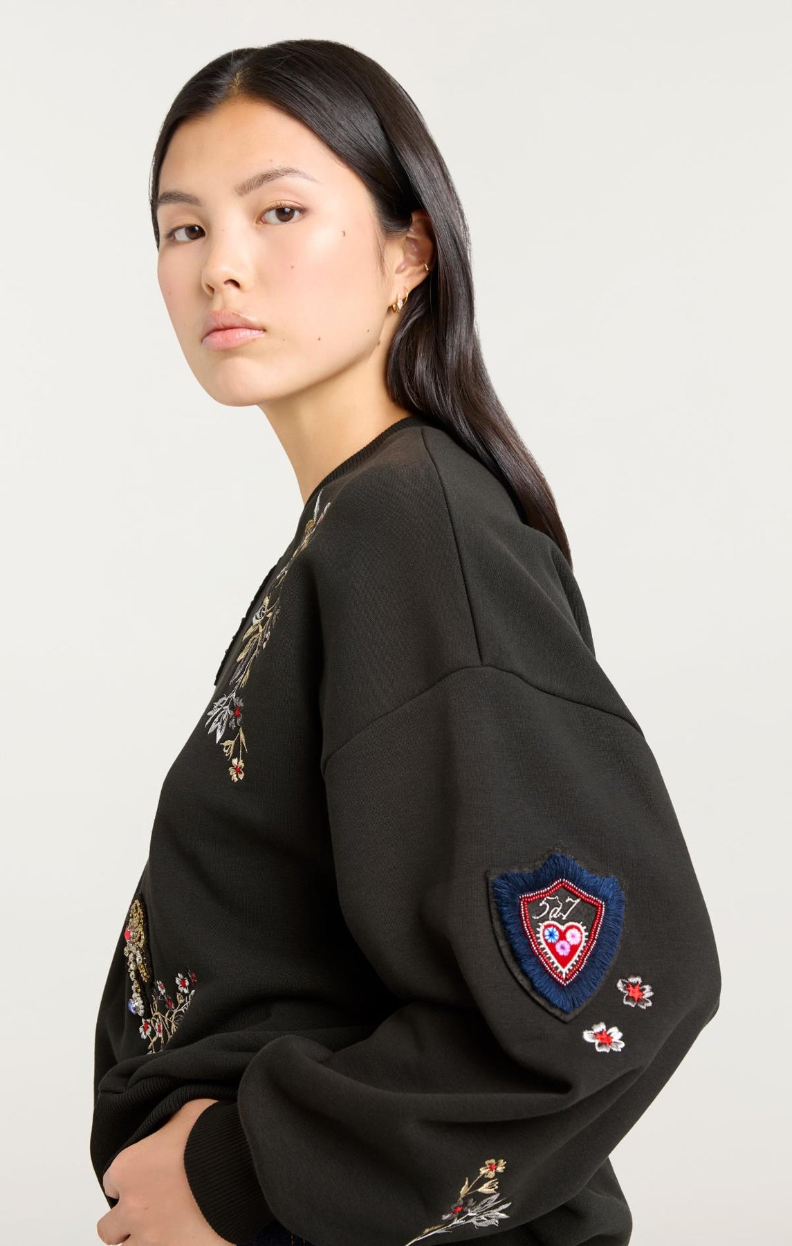 Heritage Patch Brandy Pullover – Cinq à Sept